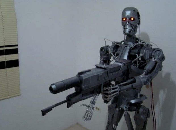 Crea una réplica de Terminator con Arduino