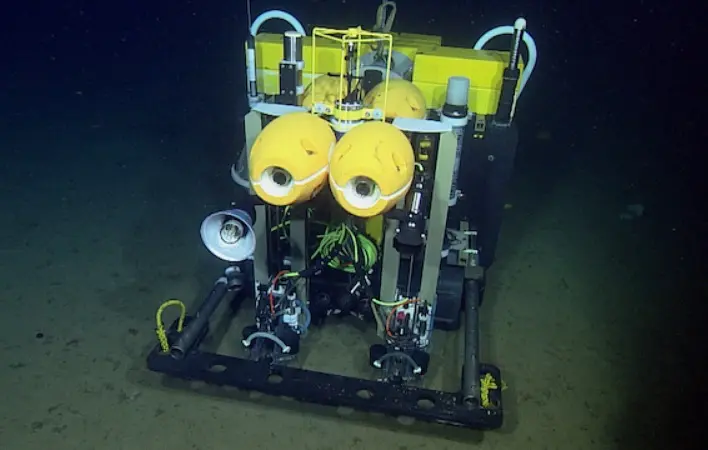 Un robot que se arrastra por el fondo del mar recoge valiosos datos ...